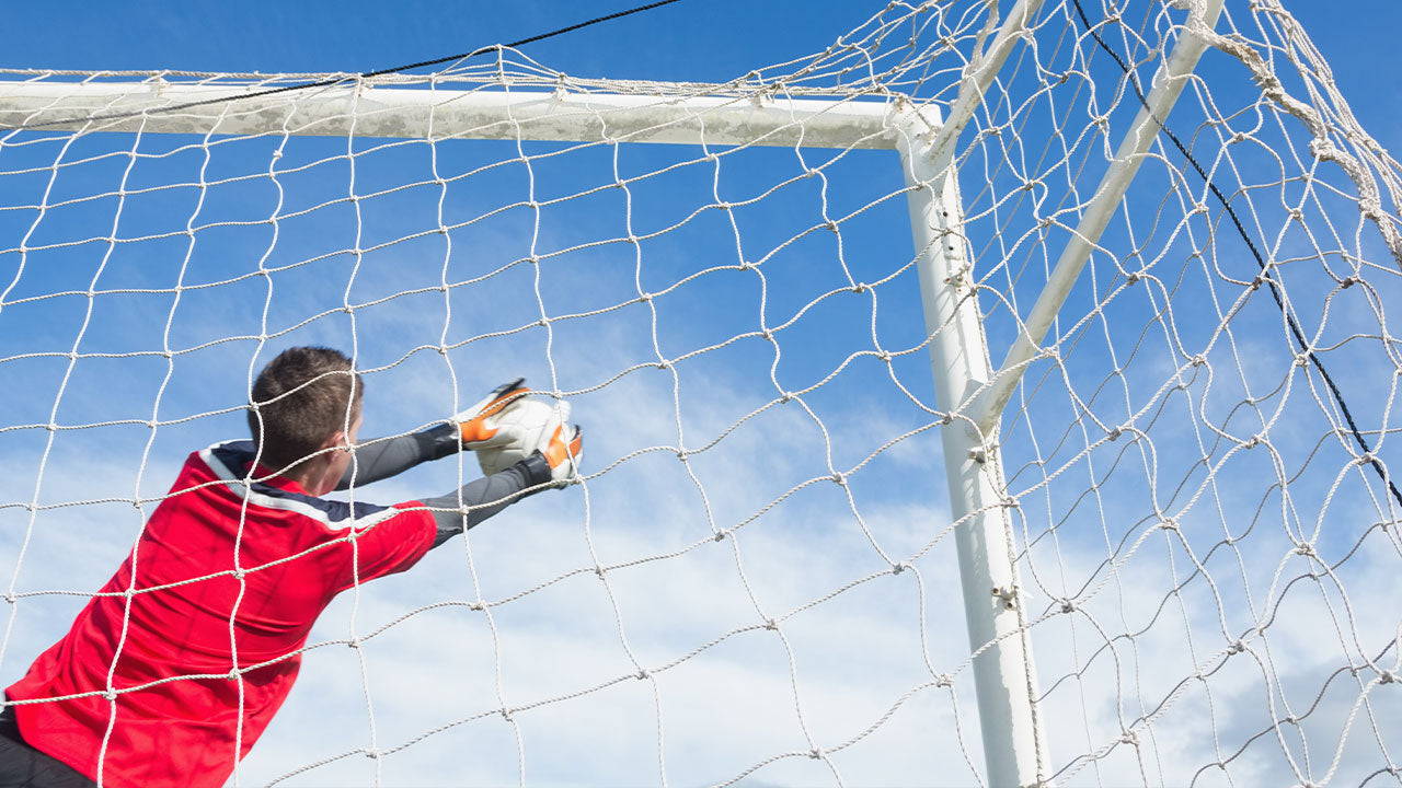 How to Be a Soccer Goalkeeper: Beginner Tips & Drills – Storelli