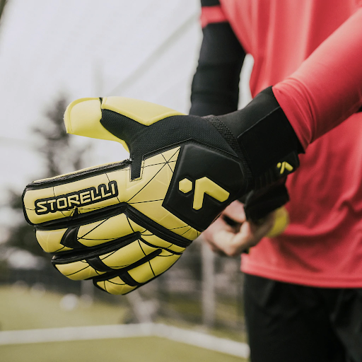 Best Goalie Gloves For Youth at David Naquin blog